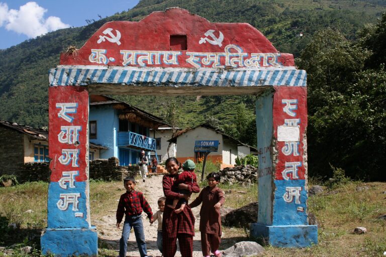 Das Ende der Monarchie in Nepal – oder? - Demokratiegeschichten